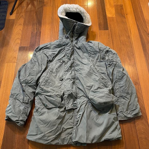 Jackets & Coats | Vintage 8s N3b Parka Usmi Extreme Cold Weather Size Sm Military Issue Jacket ...